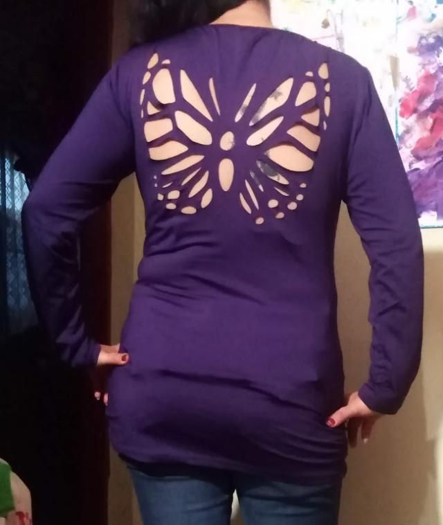 [41% OFF] 2021 Butterfly Cut Out Back Long Sleeve T-shirt In BLACK ...