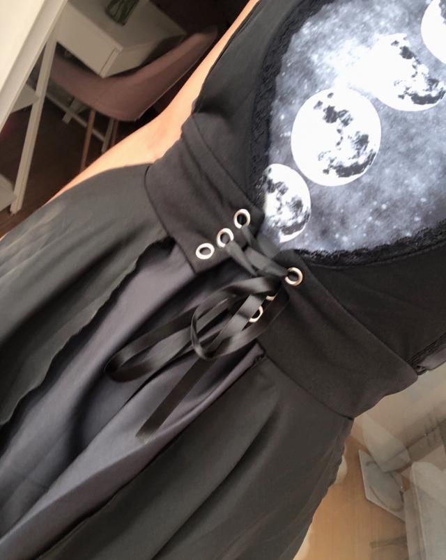 [46% OFF] 2021 Sweetheart Lunar Eclipse Print Dress With Lace Insert ...